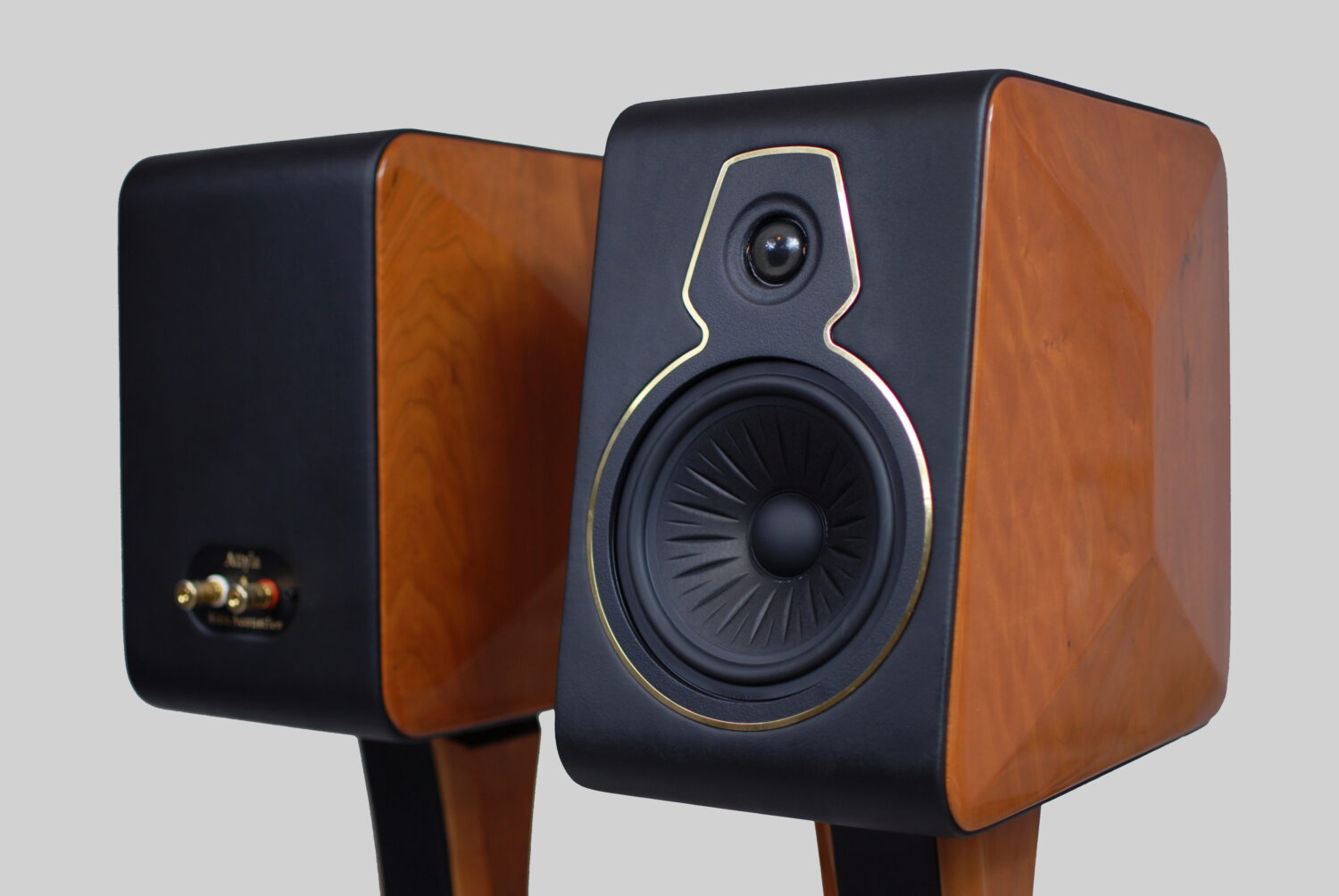 Aida Acoustics Attyla speakers – Ultimate High-Fidelity