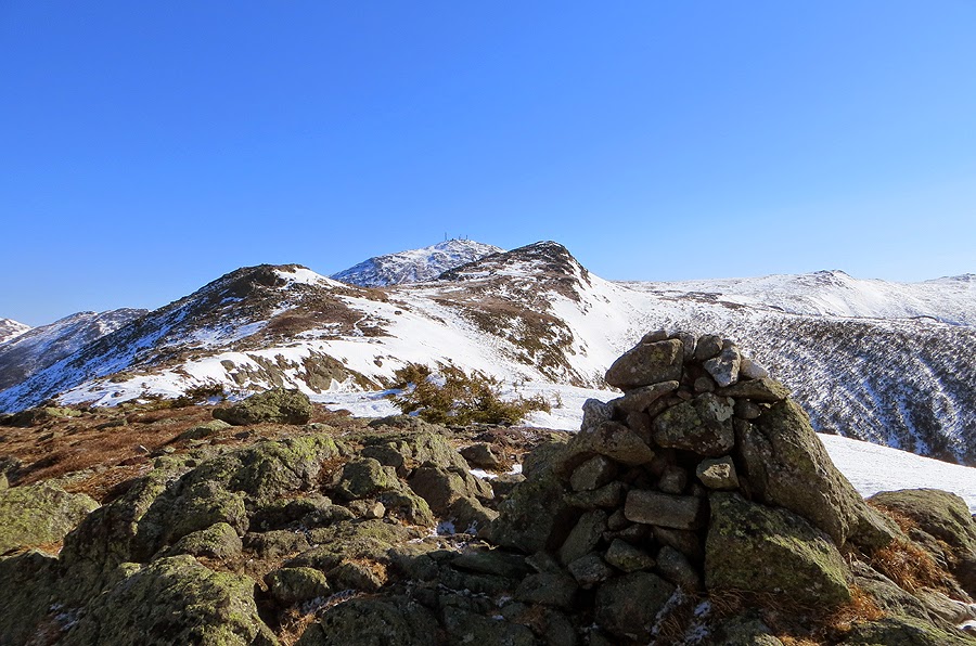 Hiking in the White Mountains: Roaming Around the Snowfields of the ...