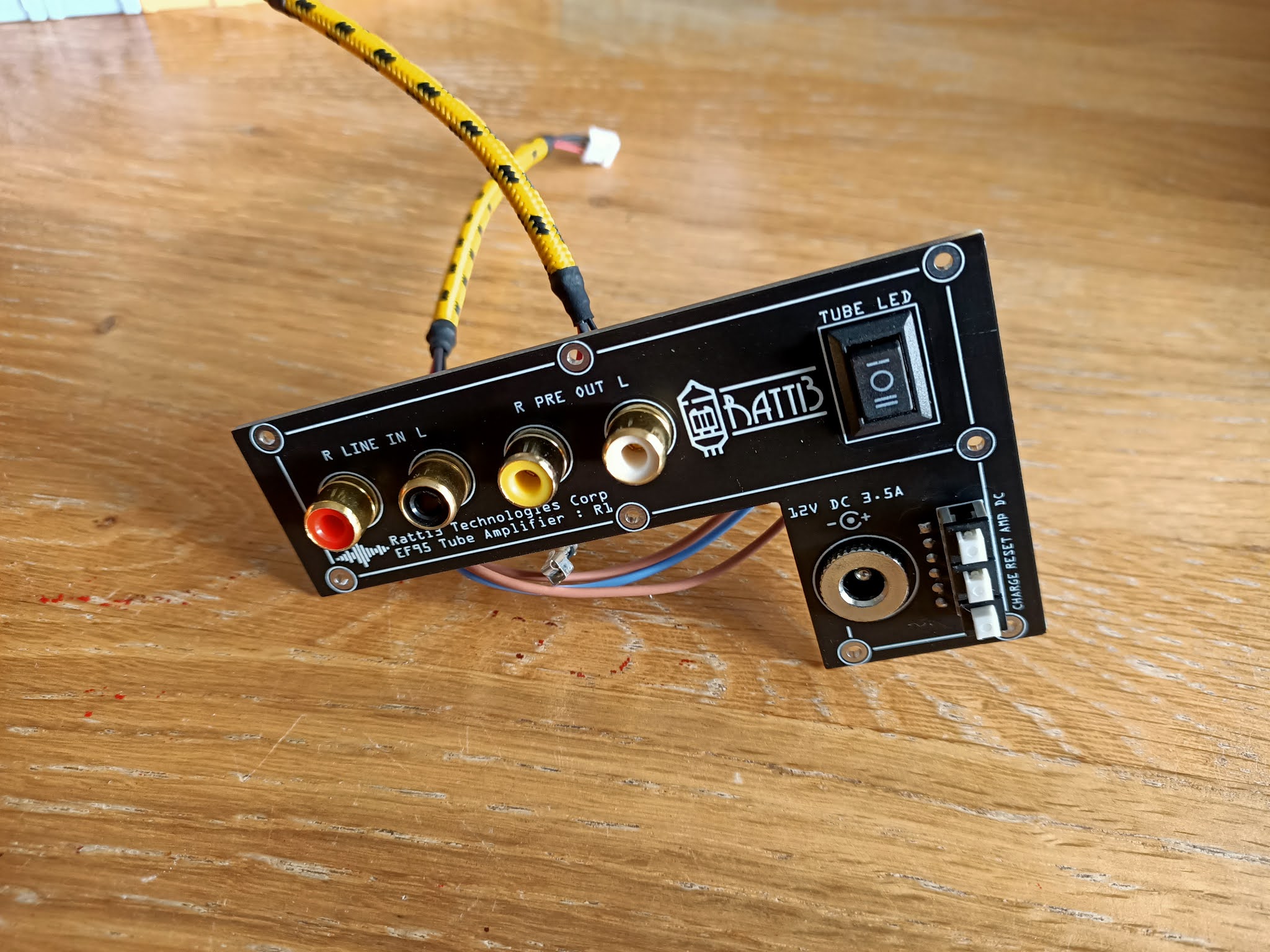 Making a Battery Operated EF95/6AK5 Hybrid Tube Amplifier