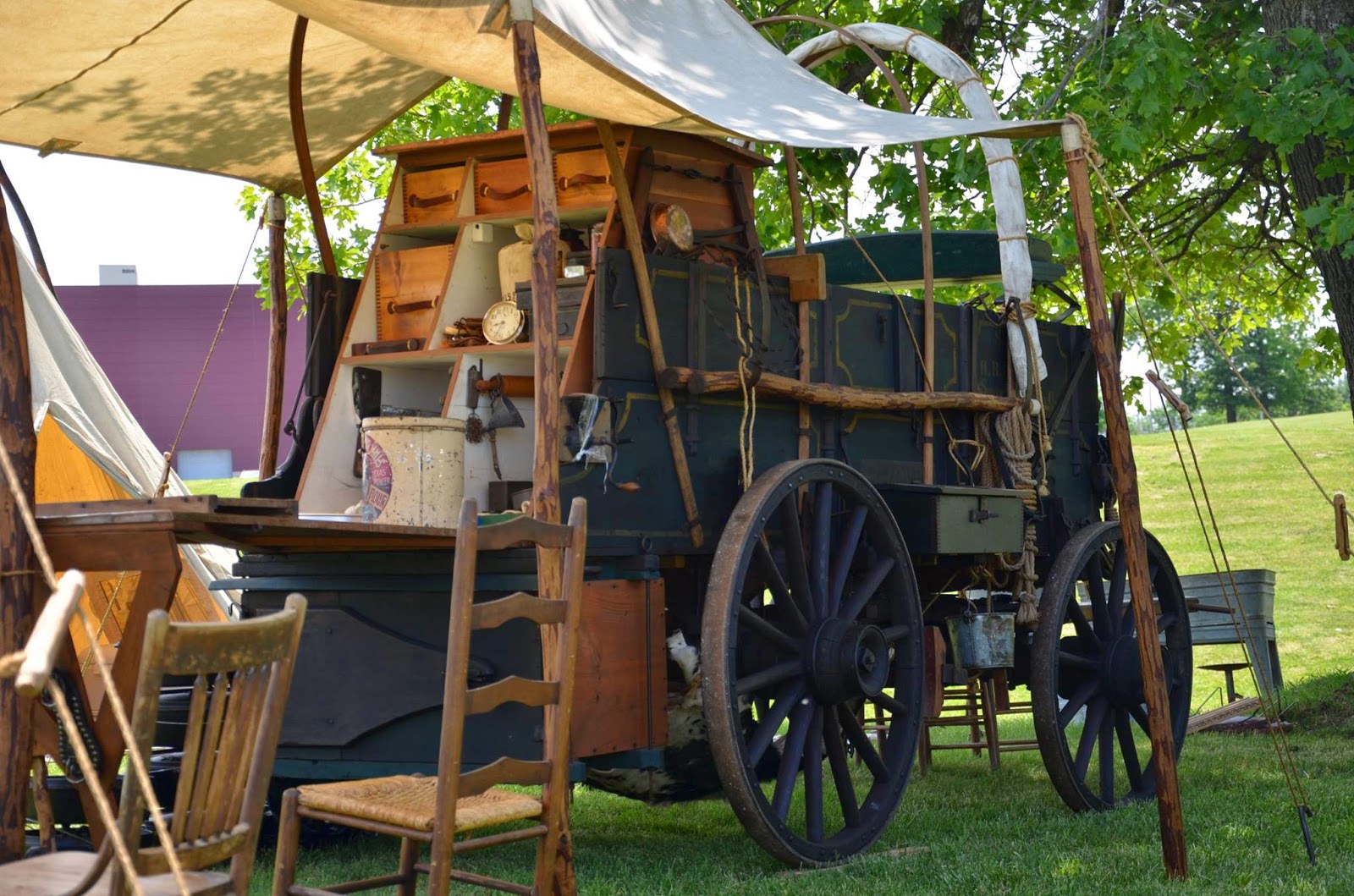 Cowboys and Chuckwagon Cooking : Wagons for Warrior's