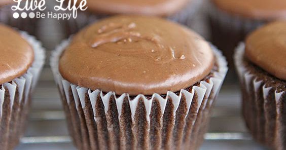 Life and Coconuts: Baking Texas Sheet Cake Cupcakes: A Delicious Recipe