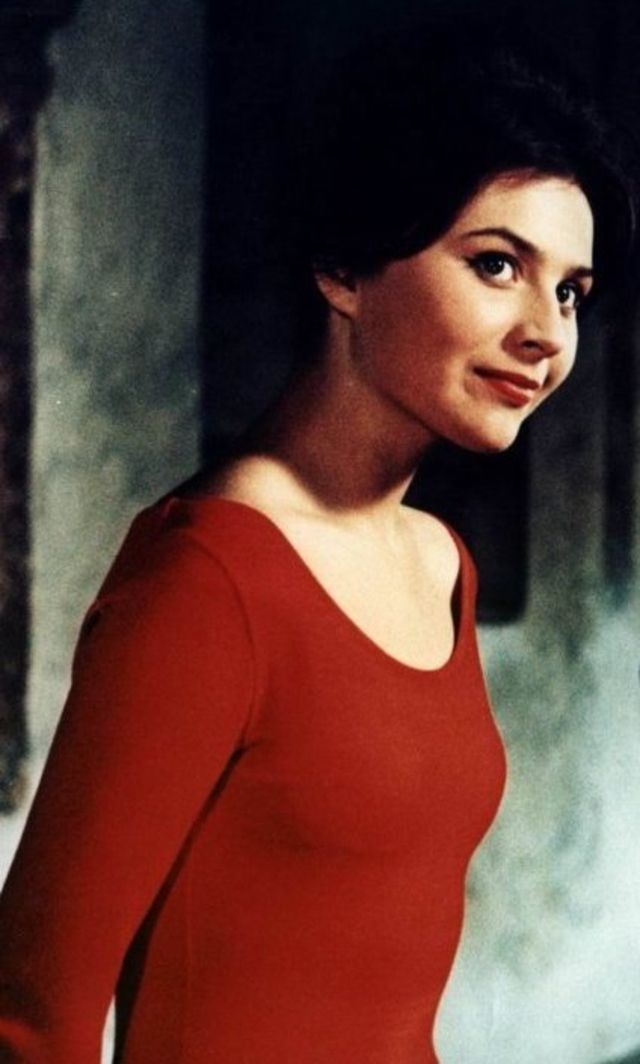 The “First Lady of Slovak Theater”: 28 Gorgeous Photos of Emília ...