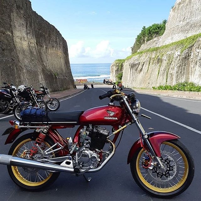 20 Gambar HD Modifikasi CB100 Warna Merah Terbaru 2020