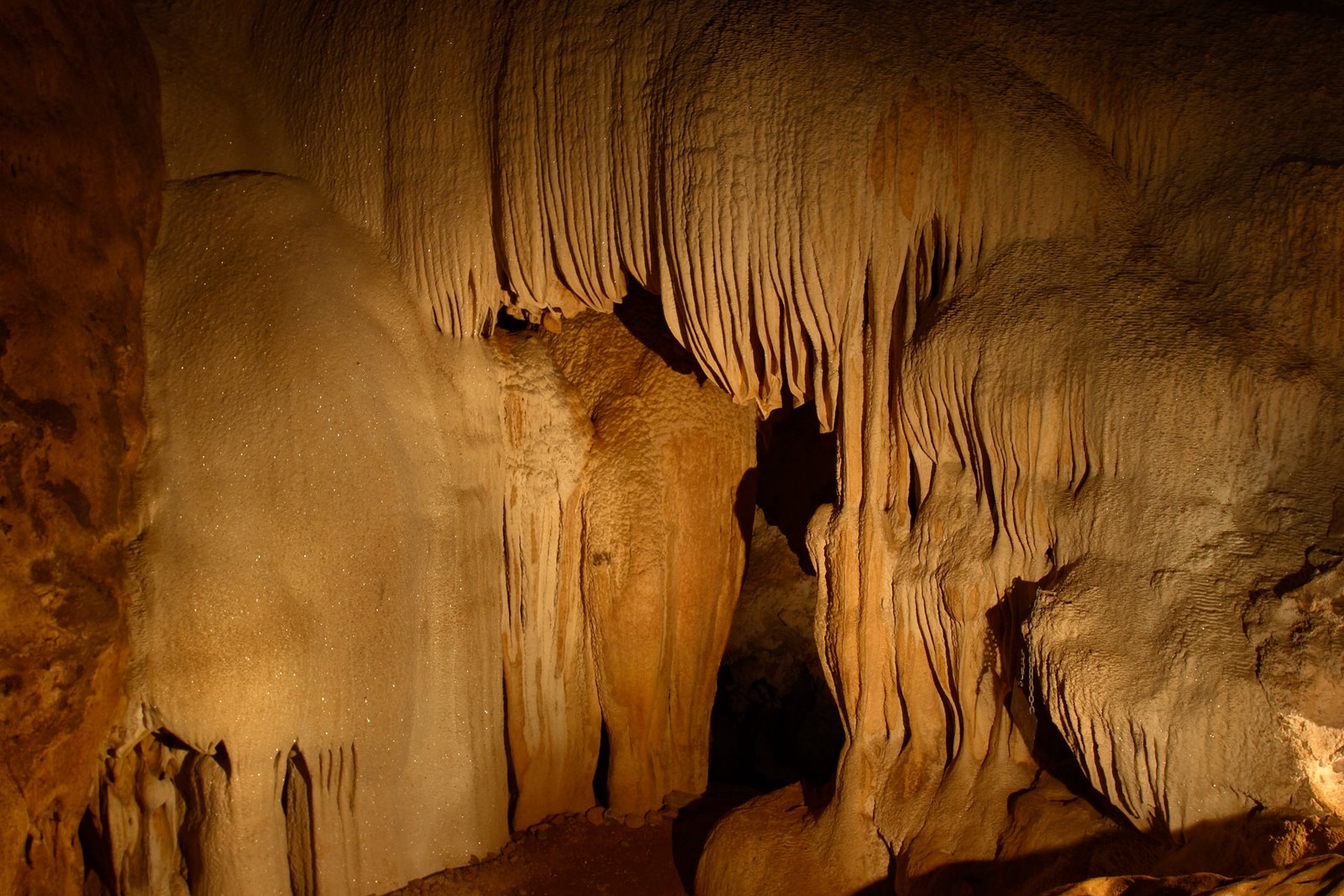 Phupha Phet Cave, the largest cave in Thailand