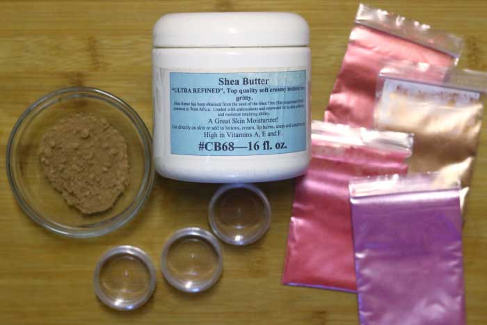 DIY Homemade Cream Blush Recipe With Two Ingredients - Everything Pretty