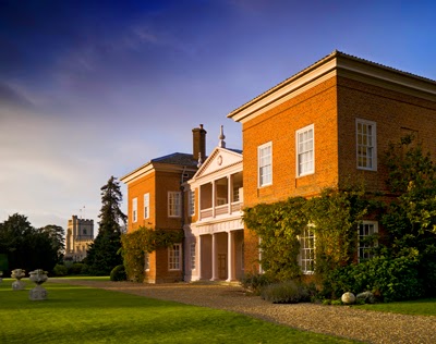 "Tweedland" The Gentlemen's club: Raymond Erith New-Classical Architect.