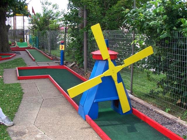 Every Day Is Special: May 10 – National Miniature Golf Day