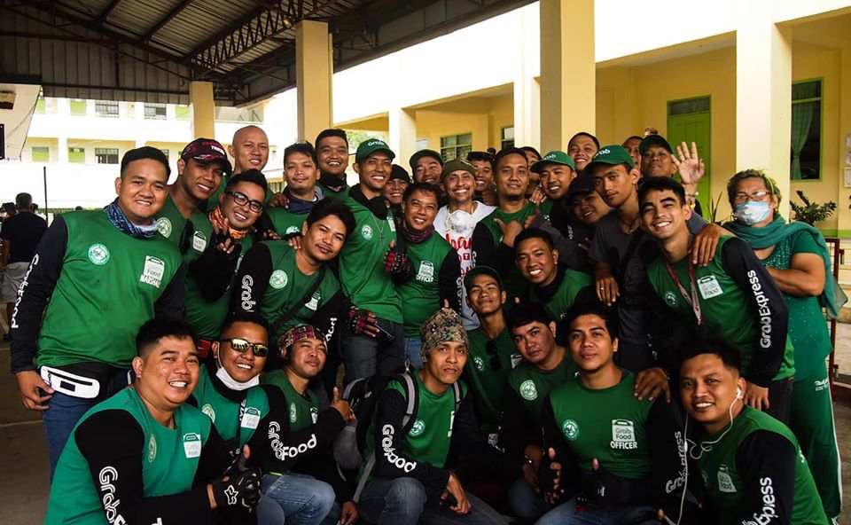 Grab Food Riders Form Volunteer Group, Delivers Goods to Taal Volcano ...