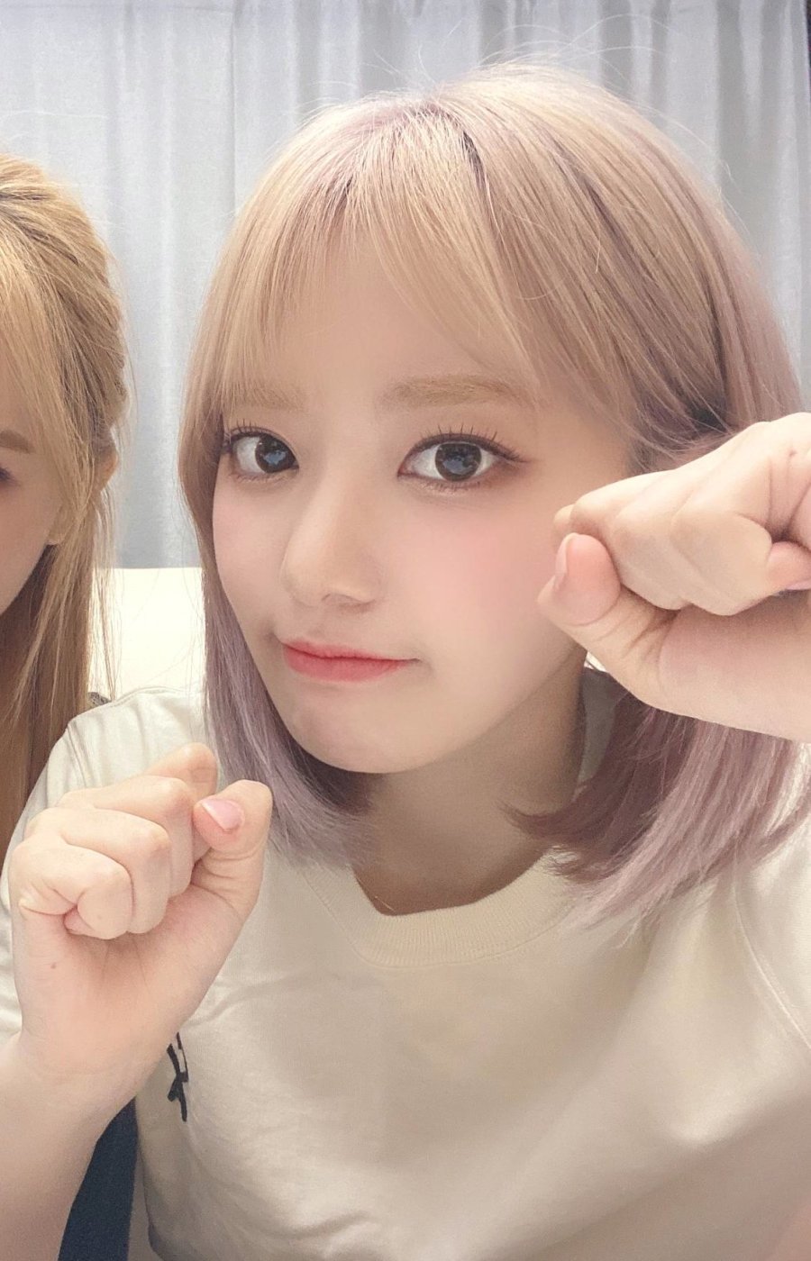 IZONE 's pretty photo collection.