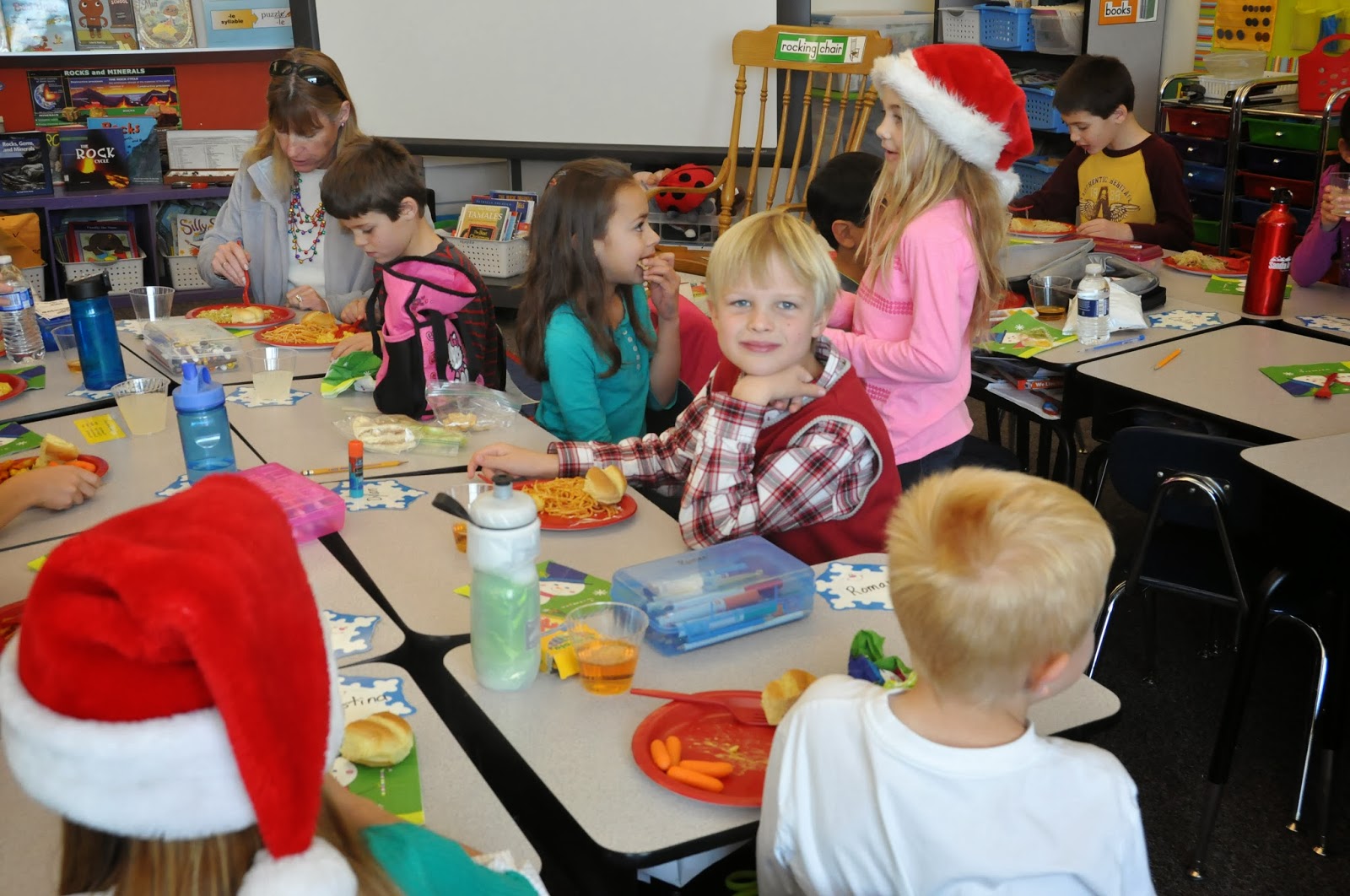 Adventures of the Girls and their Little Brother: 2nd Grade Holiday Party!
