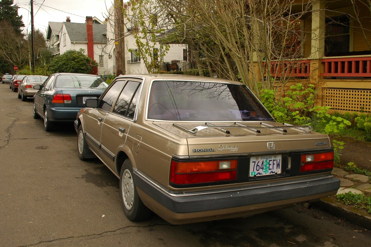 OLD PARKED CARS.: 1982 Honda Accord.