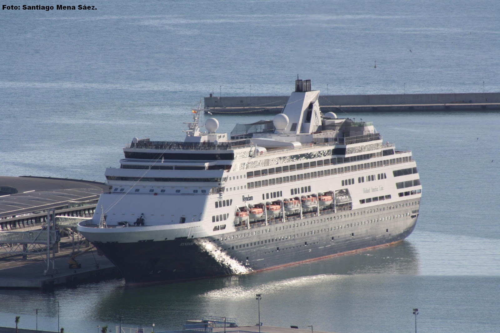 Barcos en Málaga: Primera escala con pasaje del buque Ryndam.