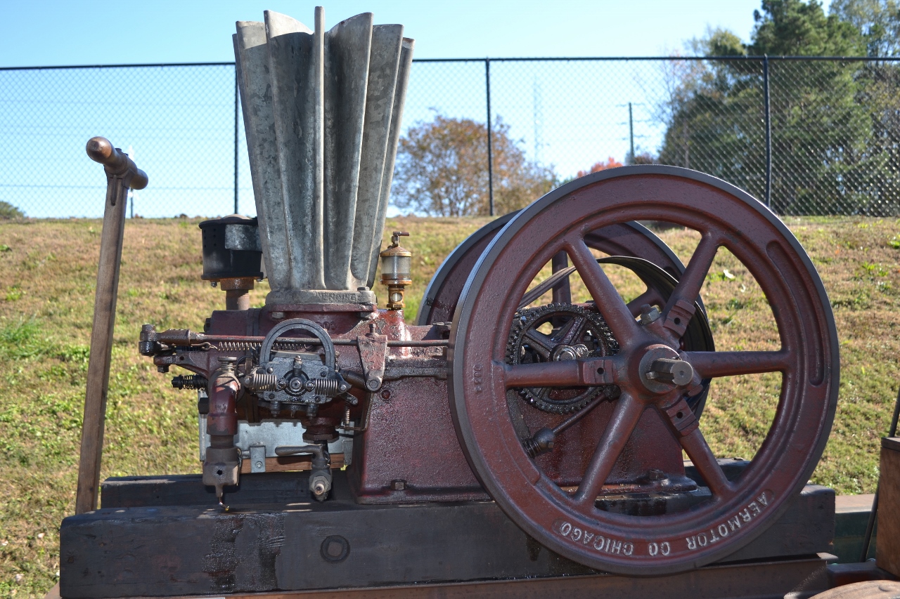 The Iron Mule: 2 1/2 HP Aermotor