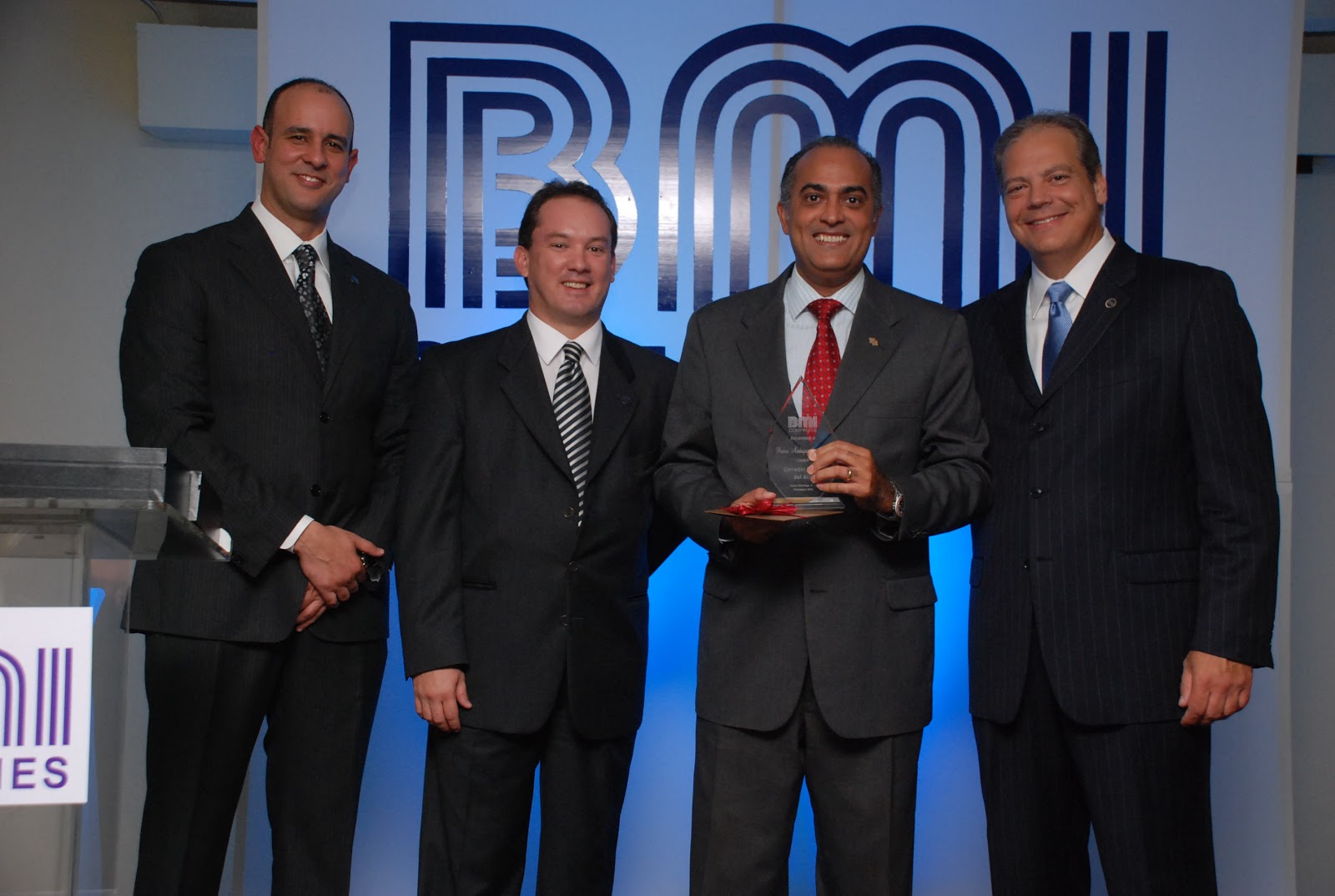 BMI Companies festeja la navidad