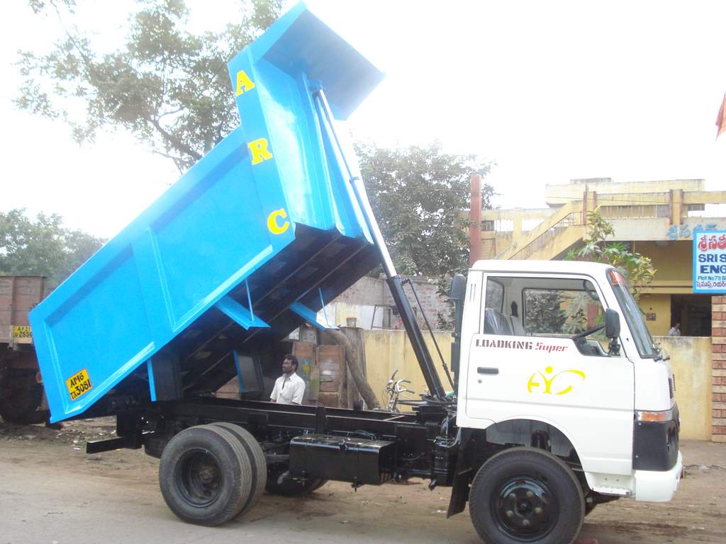 Automobile and Tipper Body Builders: Mahindra Mini Tipper Truck