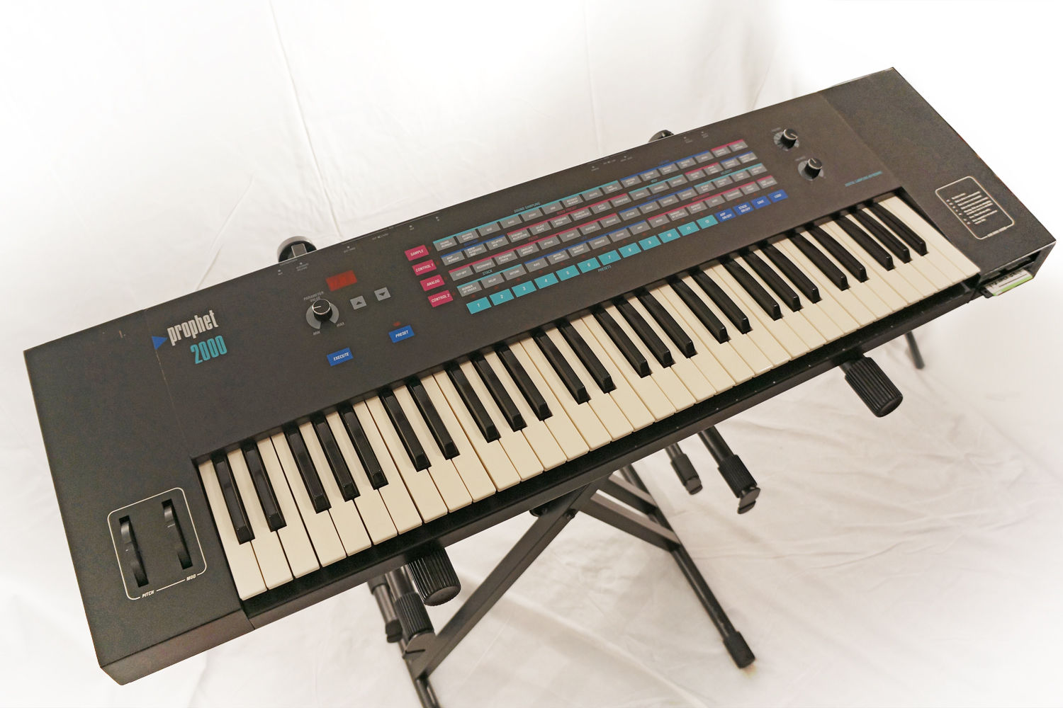 MATRIXSYNTH: Sequential Circuits Prophet 2000 Analog Sampler Synth SN 02264