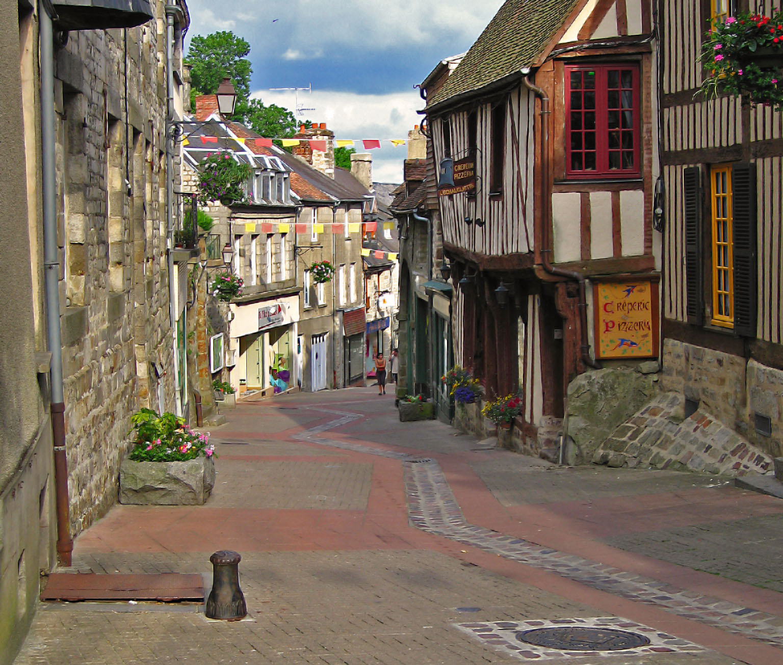 Living the life in Saint-Aignan: Domfront in Normandy