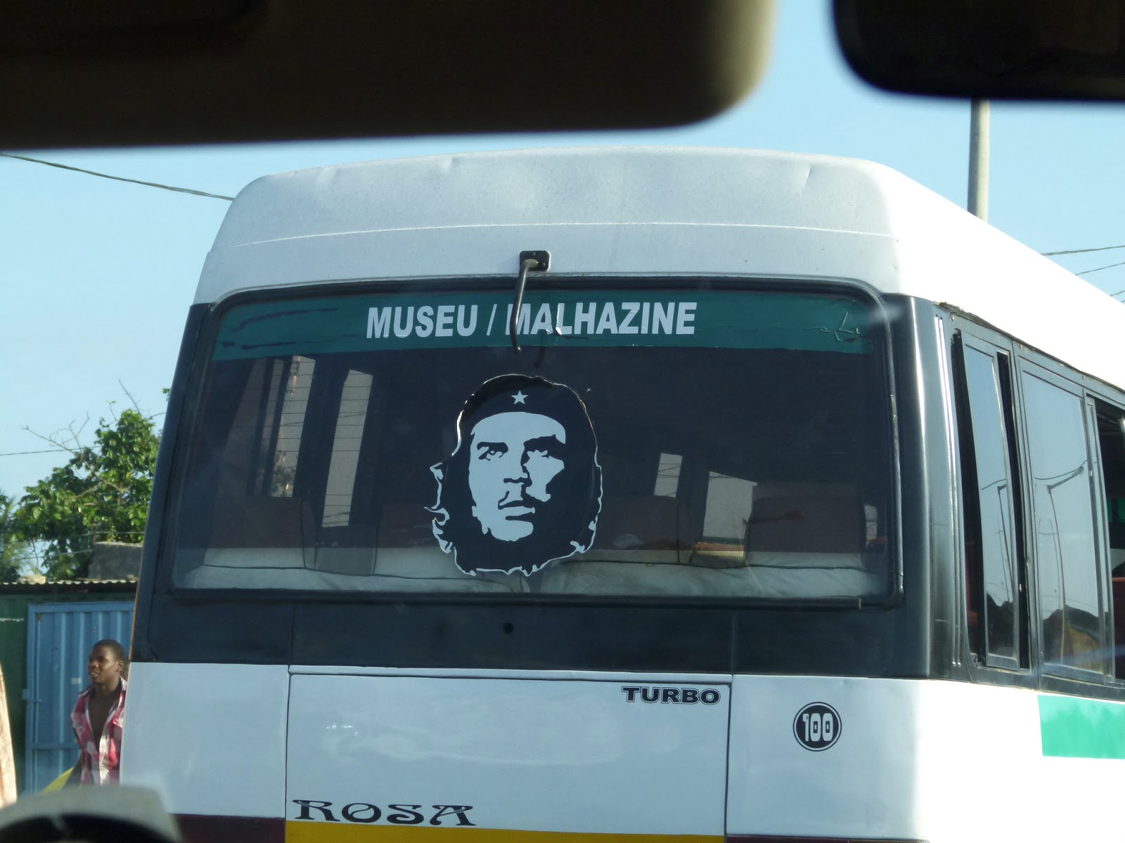 Cor e Pinceladas: Moçambique (4) - Machimbombos