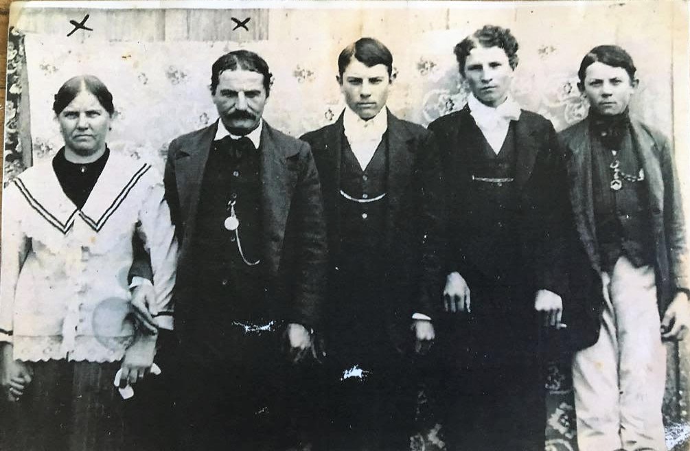 FAMÍLIA BERTOLIN: ALEXANDRE BERTOLIN, SUA ESPOSA ROSA ZANELLA E OS ...