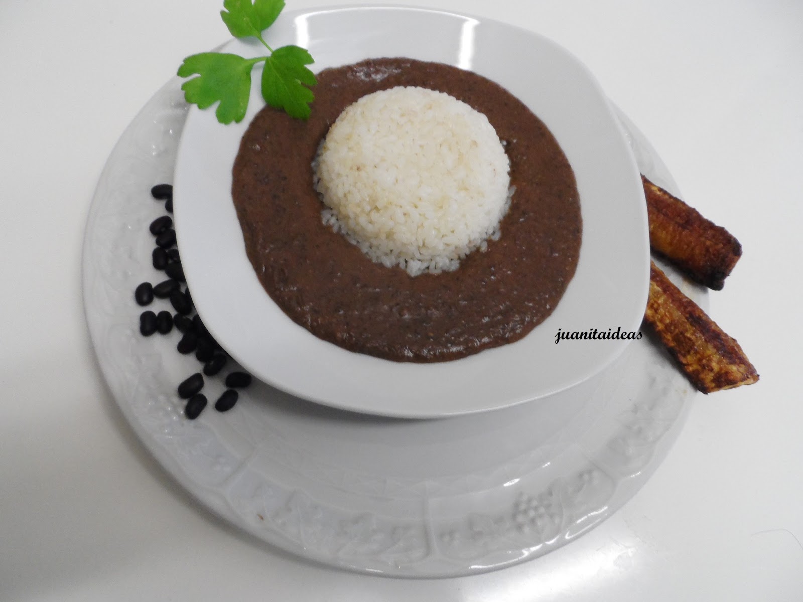 juanita ideas para el hogar: CHUCULA DE FRIJOLES