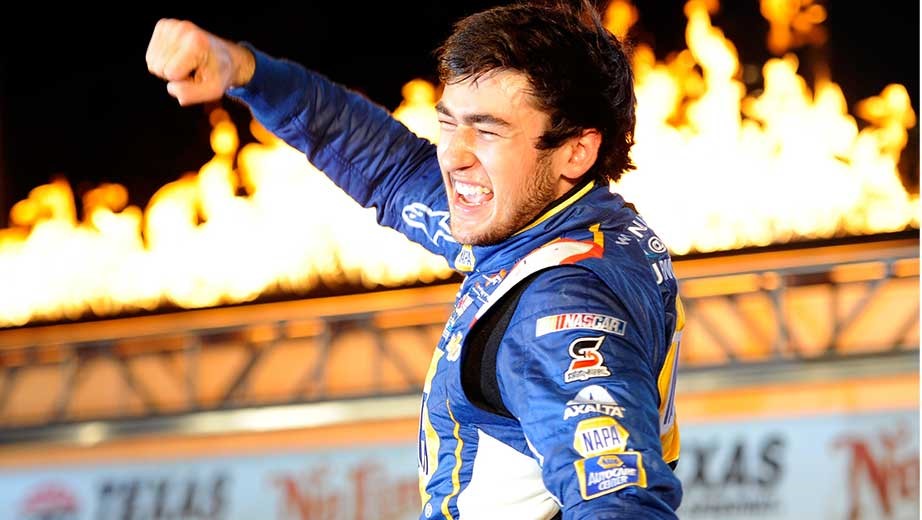 Chase Elliott faz história e vence na Nationwide