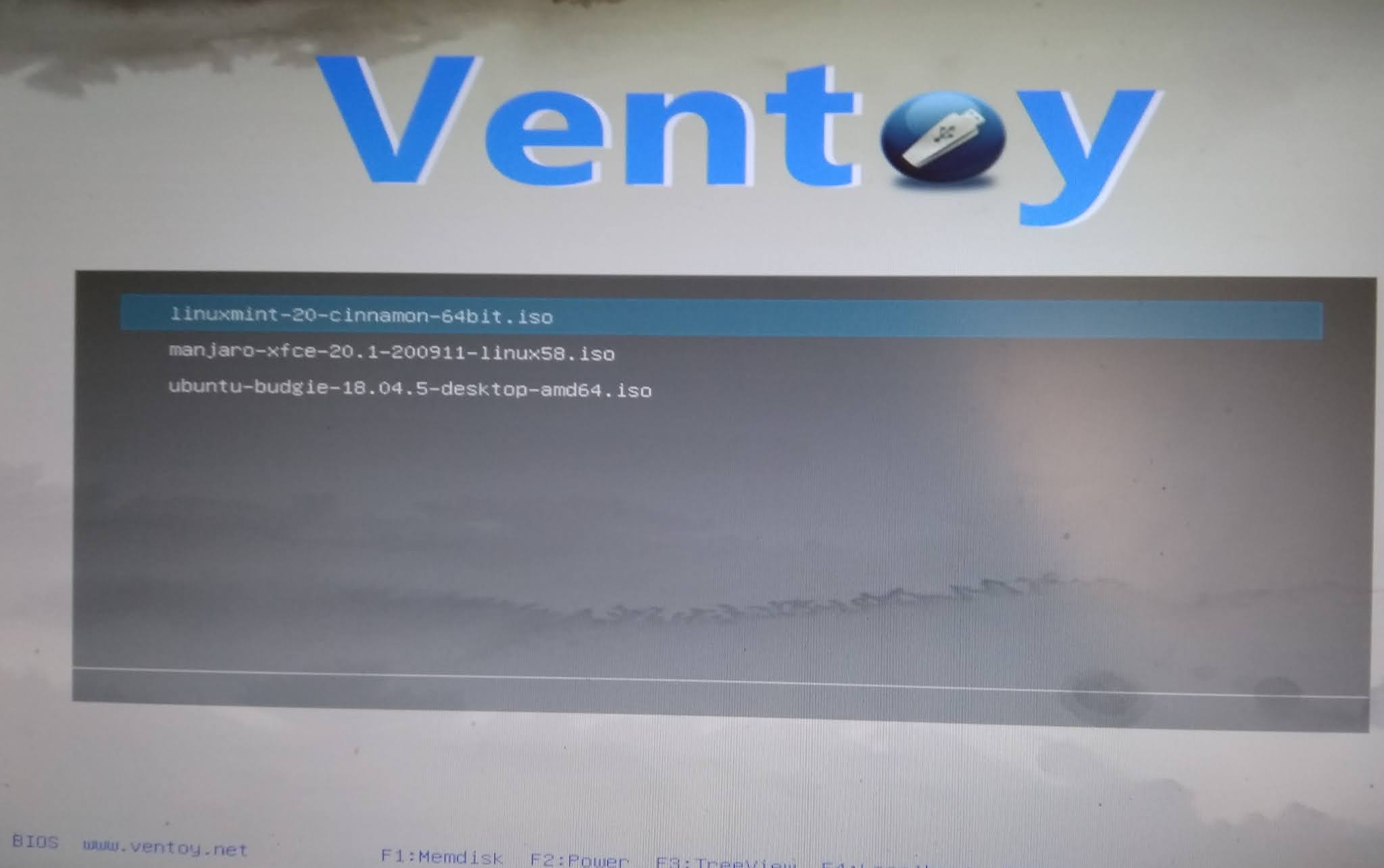 Cómo ser debianita... y no morir en el intento: Probar distros (con Ventoy)