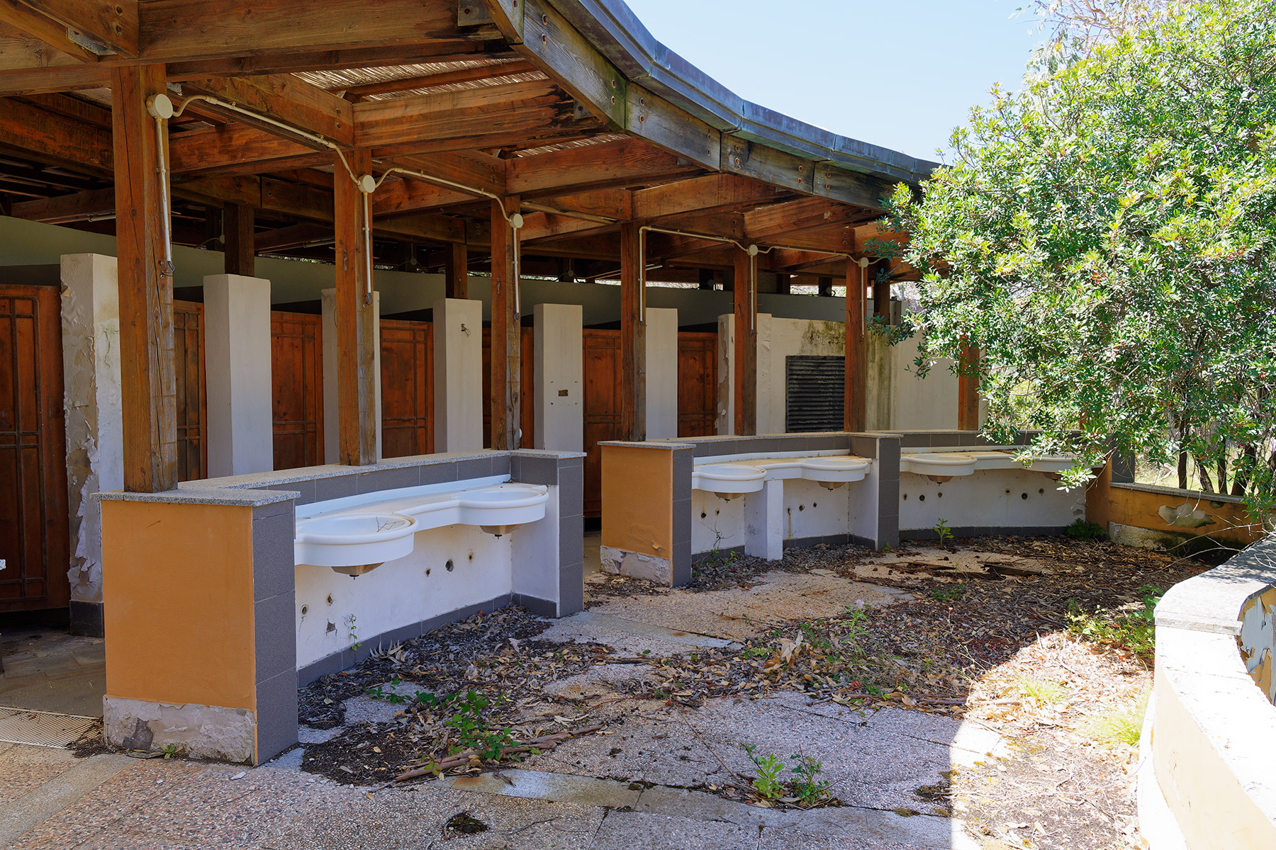 URBEX: Le Club Med abandonné de Caprera en Sardaigne