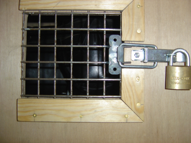 rubbergimp: boxing rubber boi