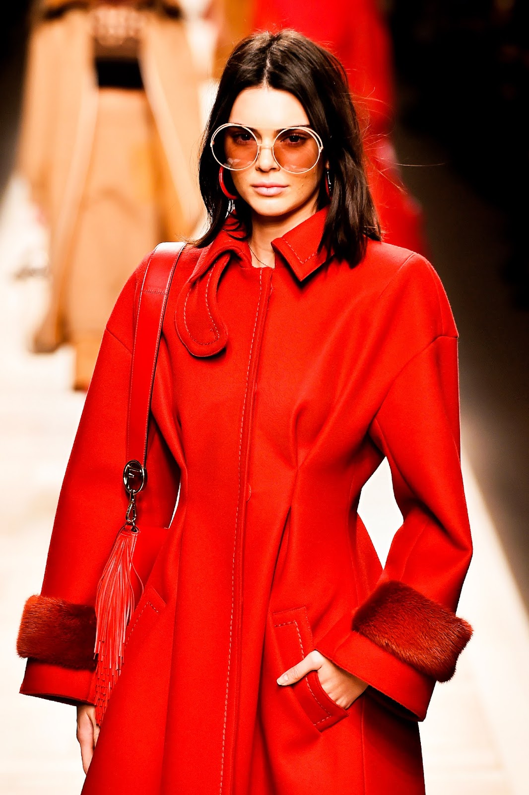 Fendi FW 17 Fashion Show | Kendall Jenner Fans Page