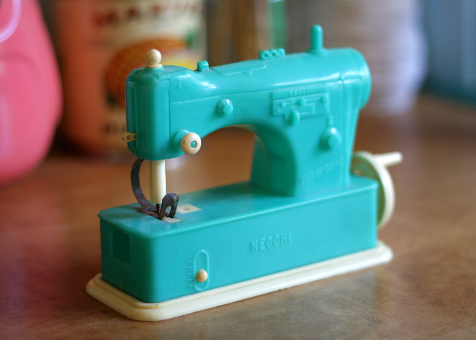 Oh the Cuteness!: New Collection: Vintage Sewing Machine Toys!