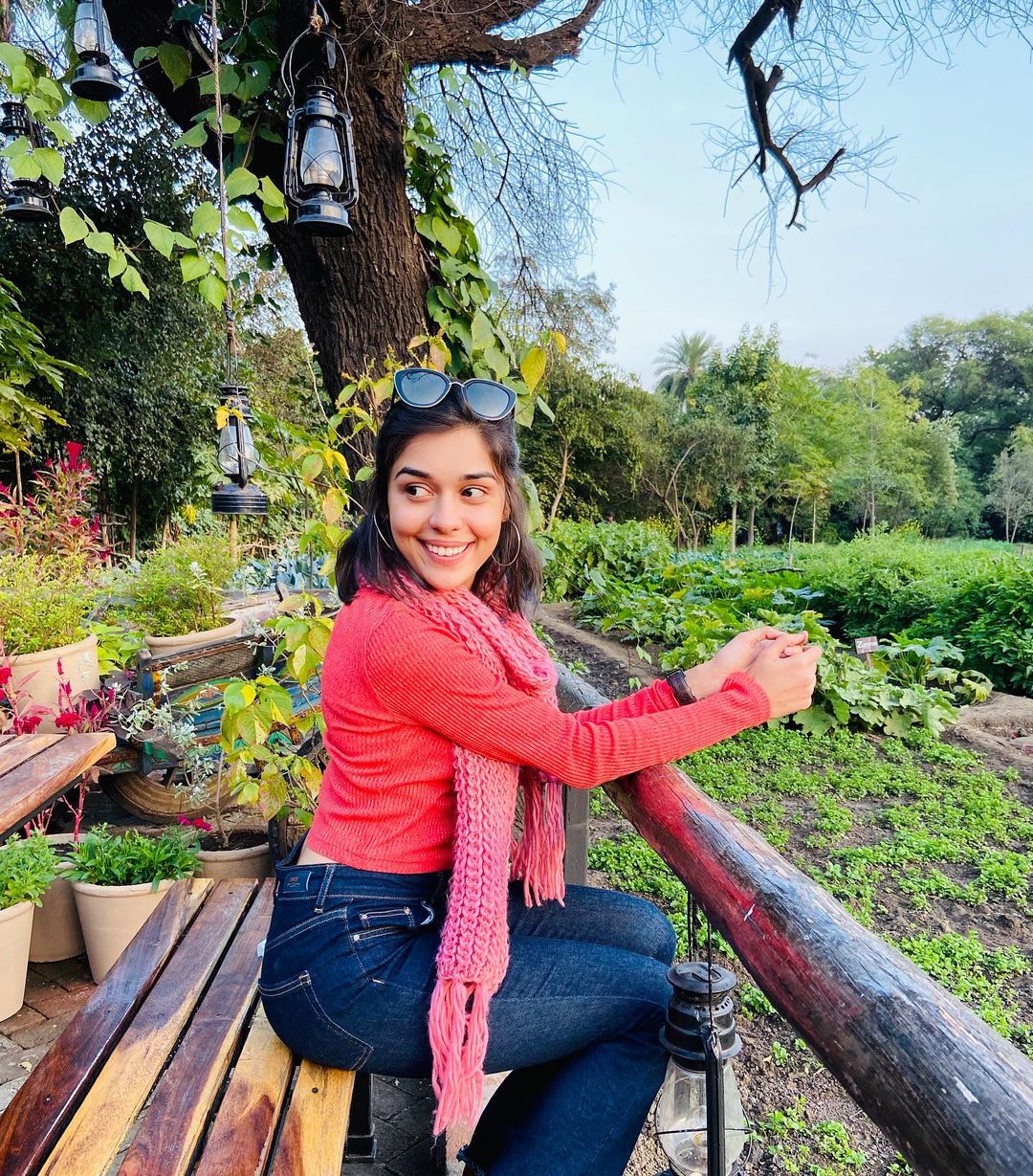 Isha Singh Height, Weight, Date of Birth, Age, Biography and more