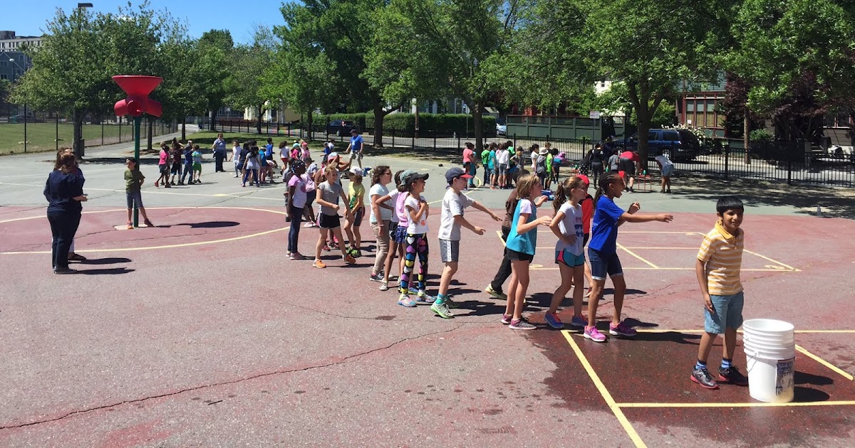 Pupazul: Field Day, Sock Toss, 11am!