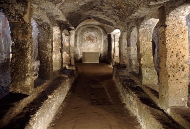 La Memoria de Calíope: EL MITREO. LA CAVERNA INICIÁTICA