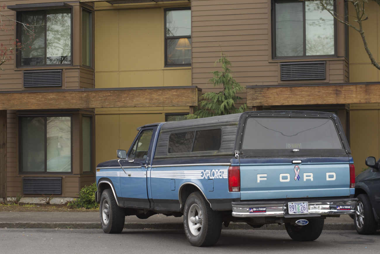 OLD PARKED CARS.: 1983 Ford F-150 Explorer.