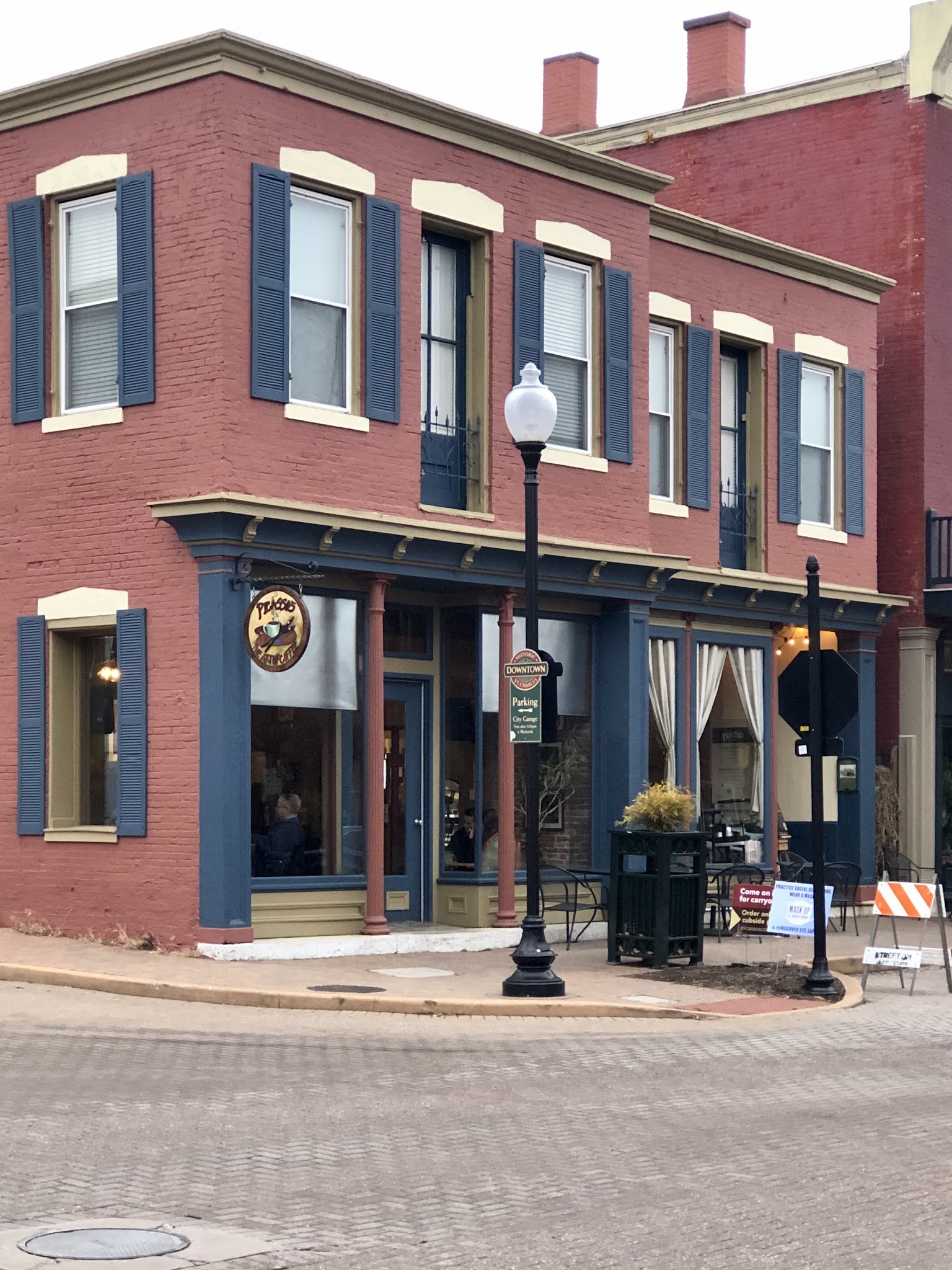 Picasso's Coffee House Profile [COVID Update] - Flyover Flavor