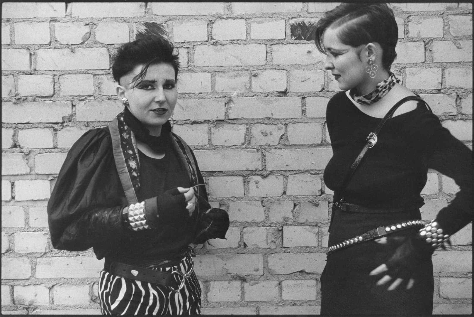 Amazing Photographs Capture Punk Scenes in East Germany During the ...