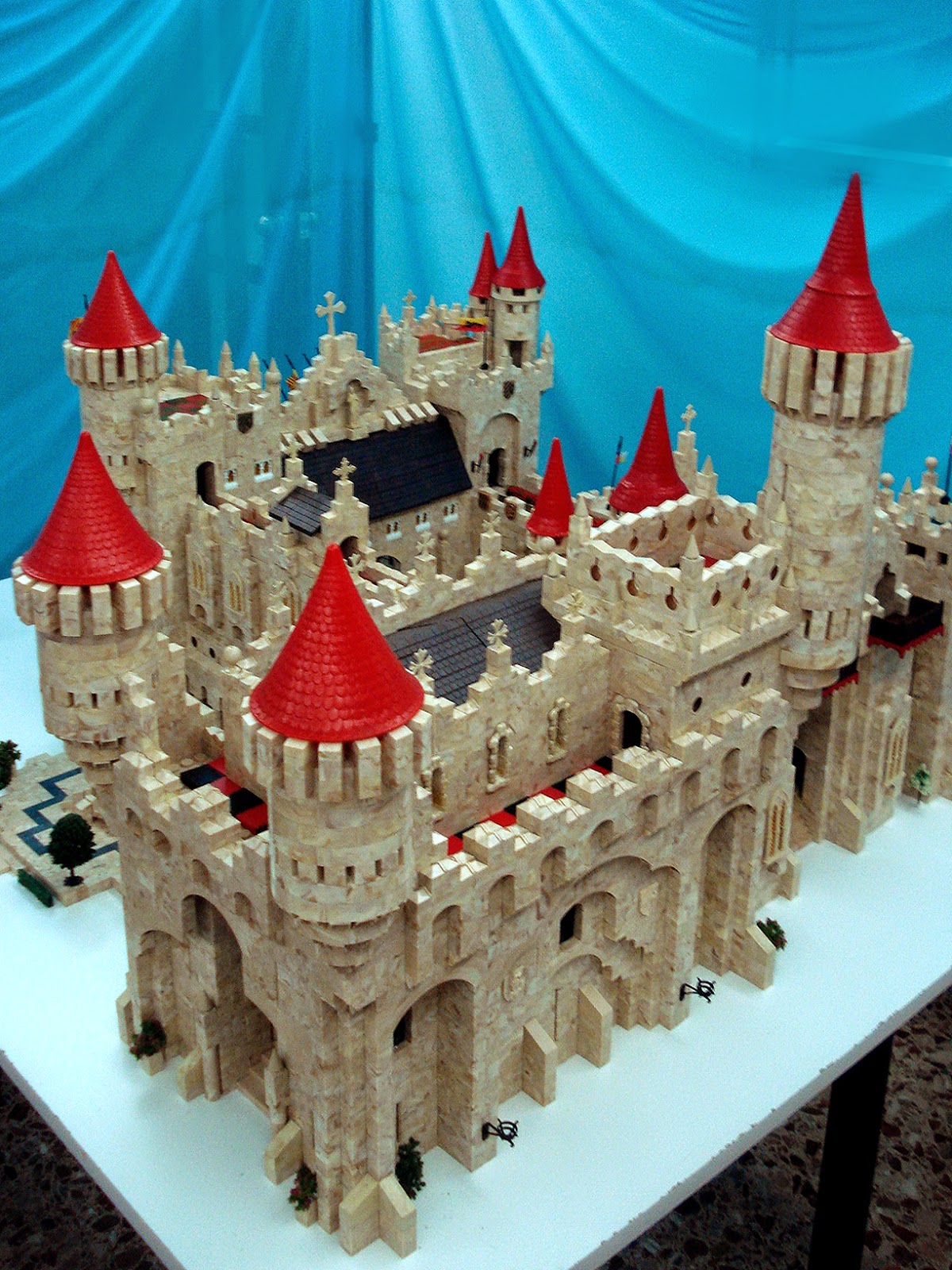 Victor Palmero - Exin Castillos