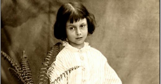 Alice Liddell 1852-1934 η αληθινή Αλίκη στη Χώρα των Θαυμάτων - Η ΔΙΑΔΡΟΜΗ