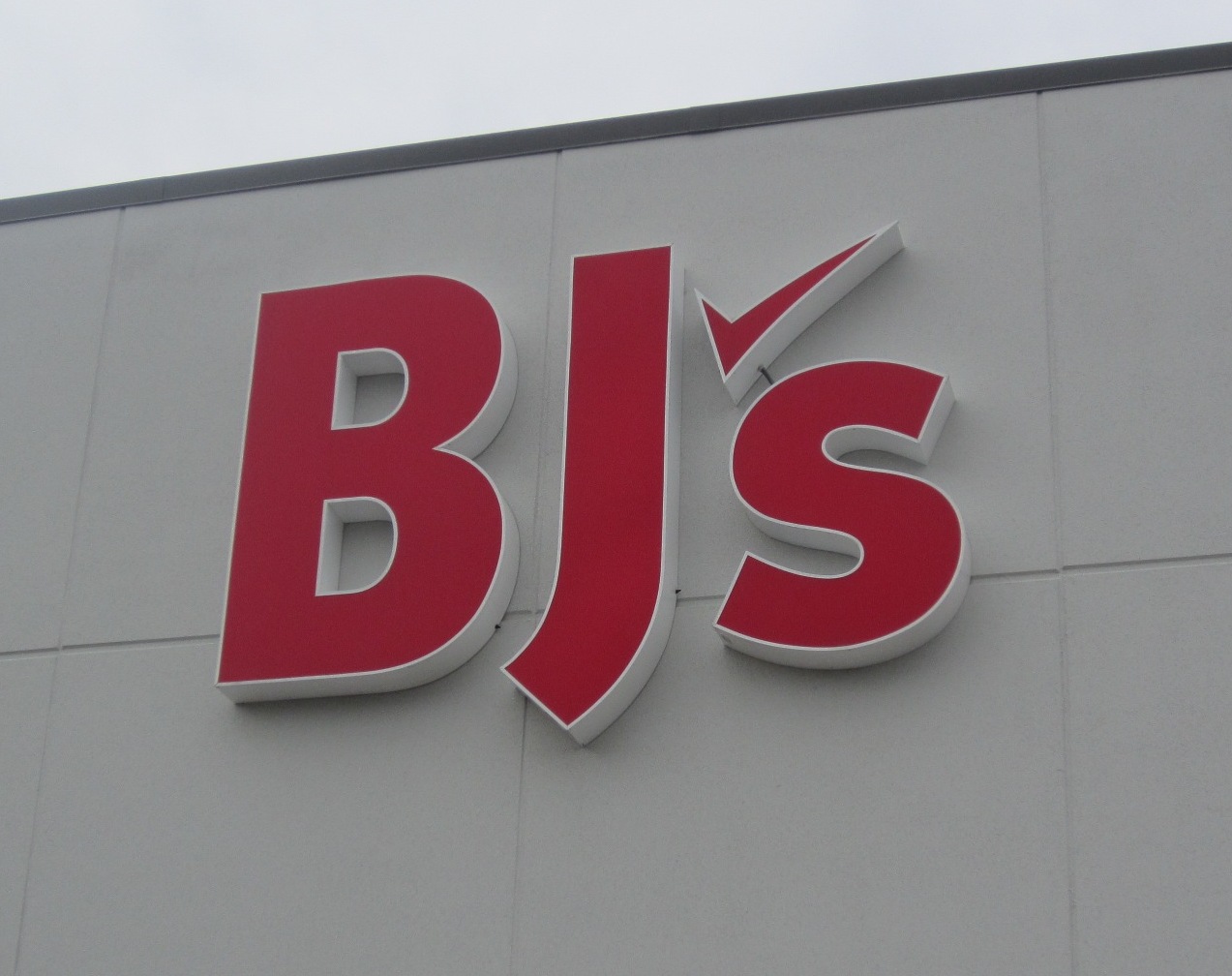 Evan and Lauren's Cool Blog: 8/15/13: Back to School With BJ's