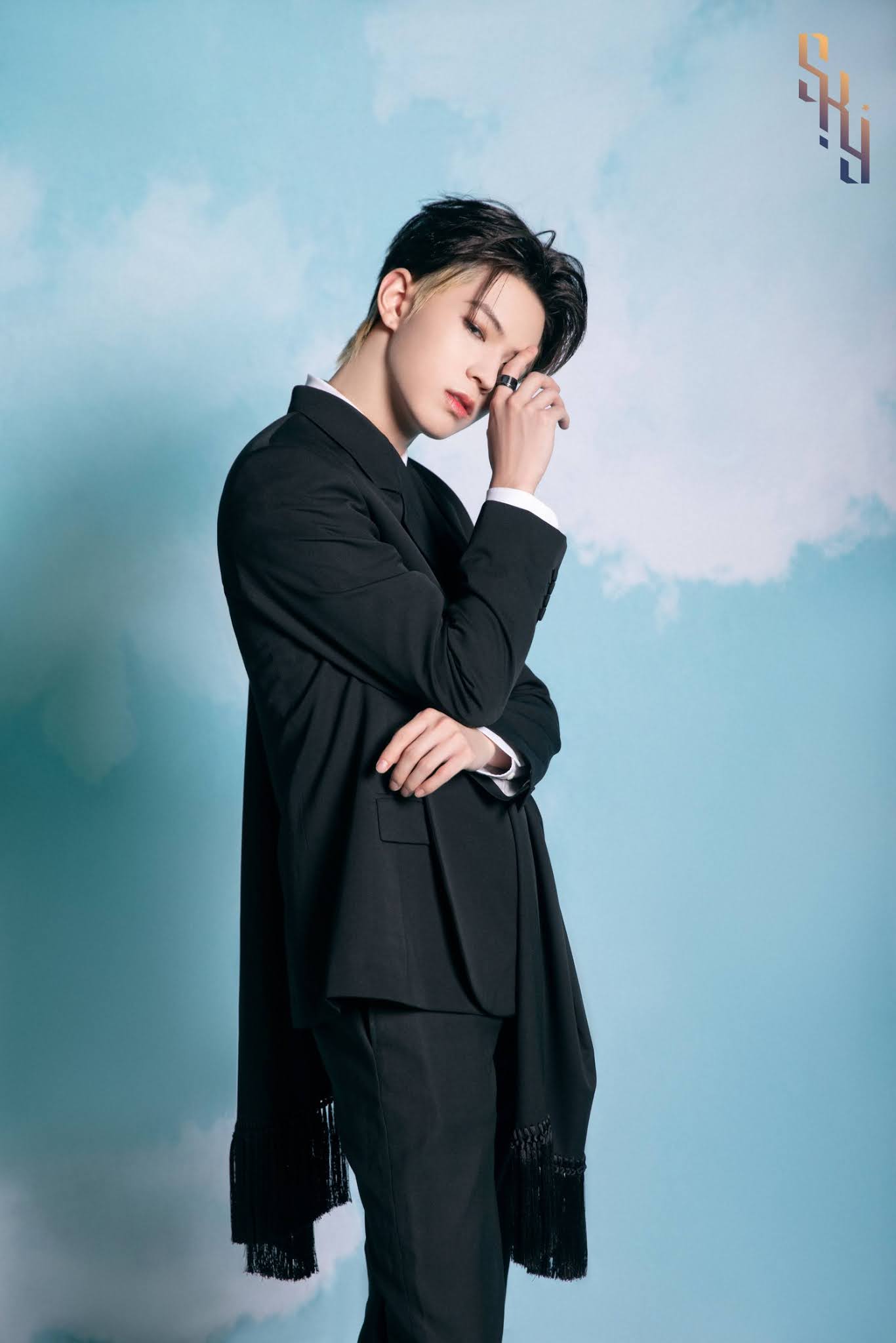 [DEBUT MV] S.K.Y (天空少年) presenta su primer trabajo, "BURN" - BA NA NA ...