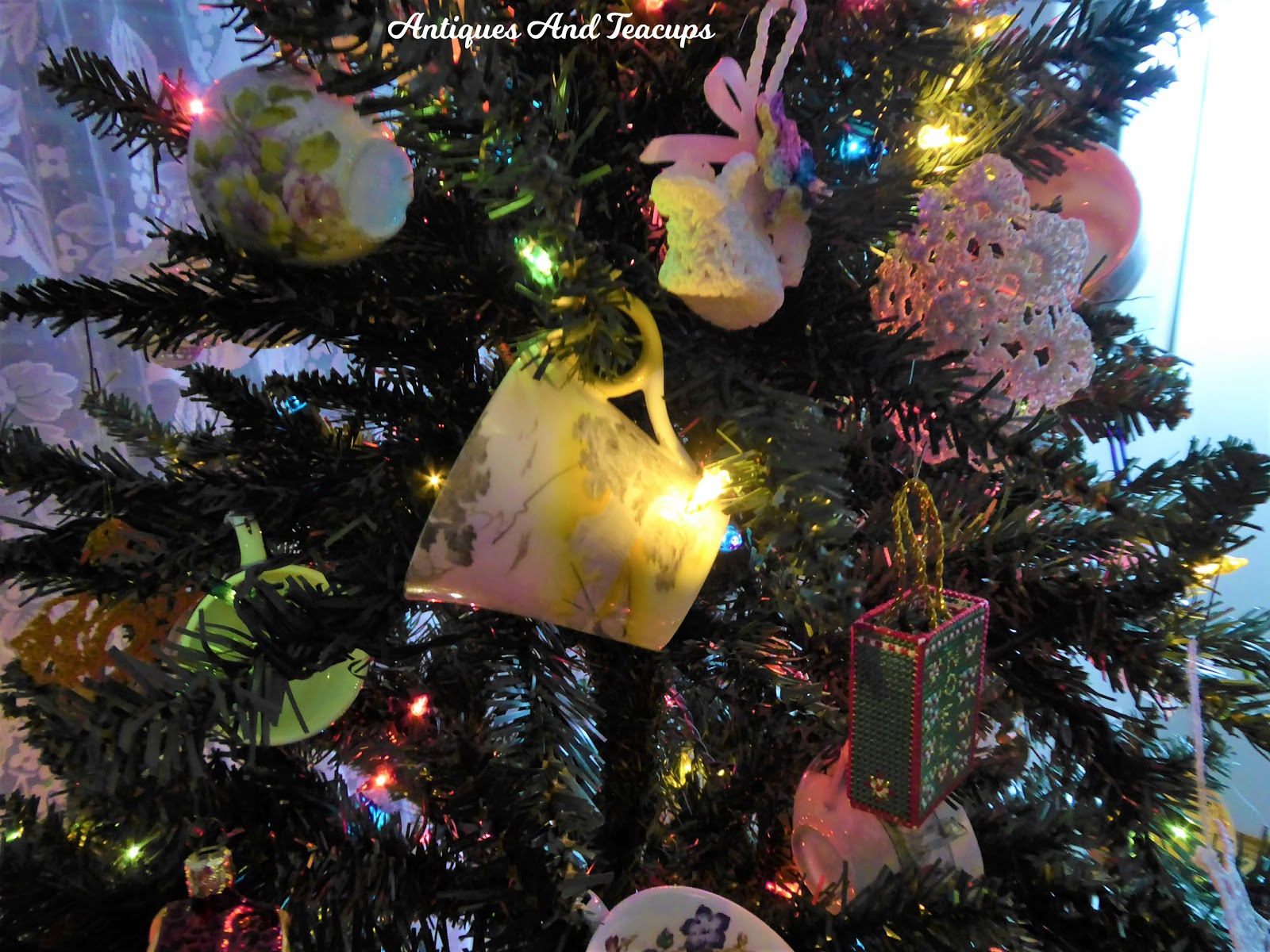 Antiques And Teacups: It's Beginning To Look A Lot Like Christmas ... Antiques And Teacups: It's Beginning To Look A Lot Like Christmas ...