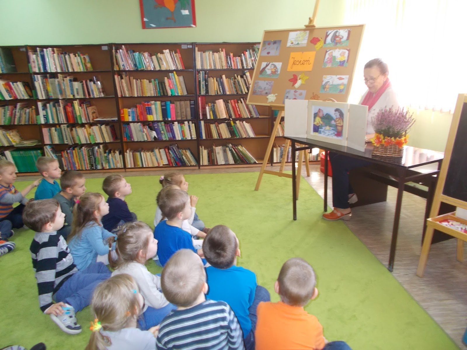 BIBLIOTEKA NA SZWEDEROWIE: Obrazy jesienne - zajęcia plastyczne