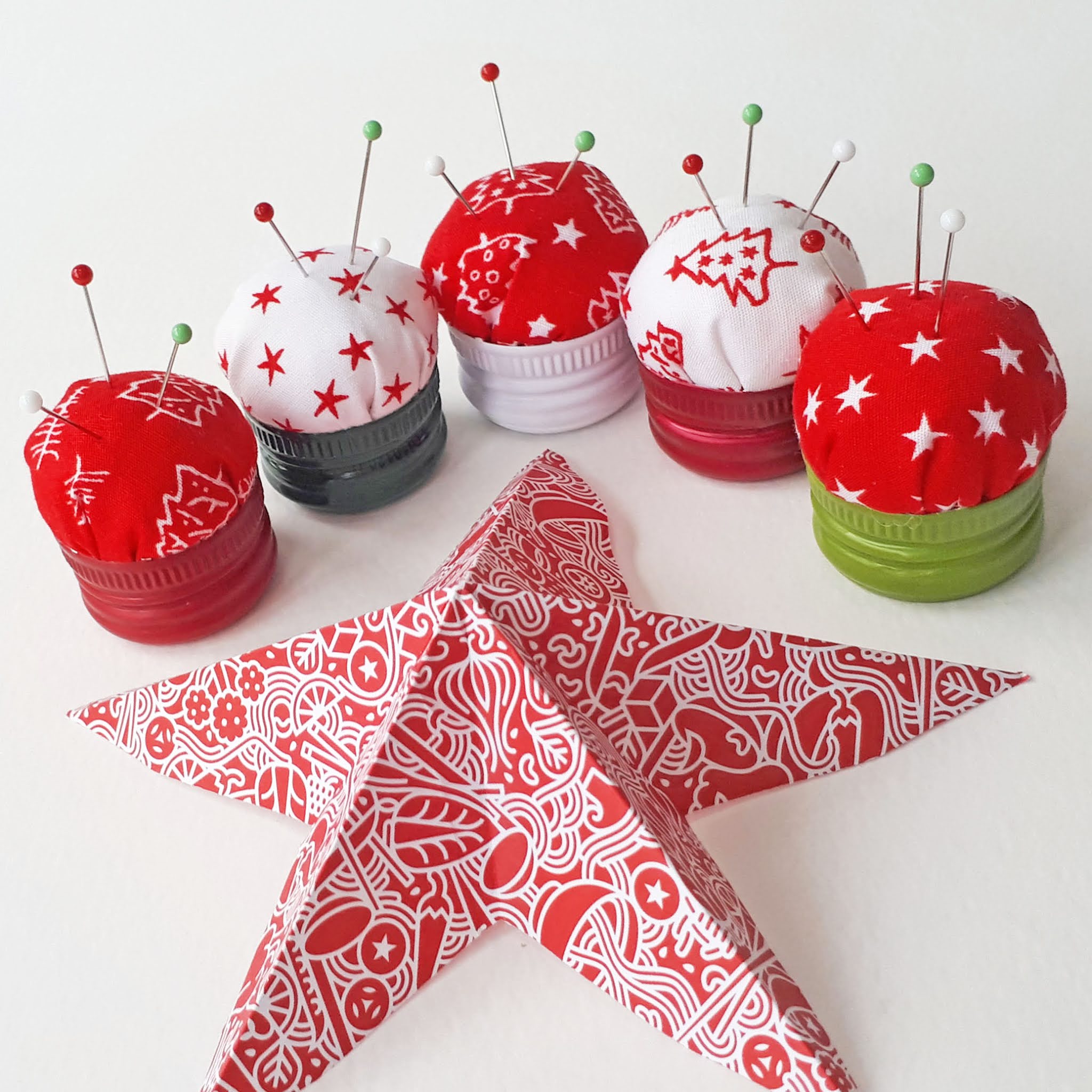 Hippystitch: Mini Bottle Top Pincushions for the Travelling Stitcher