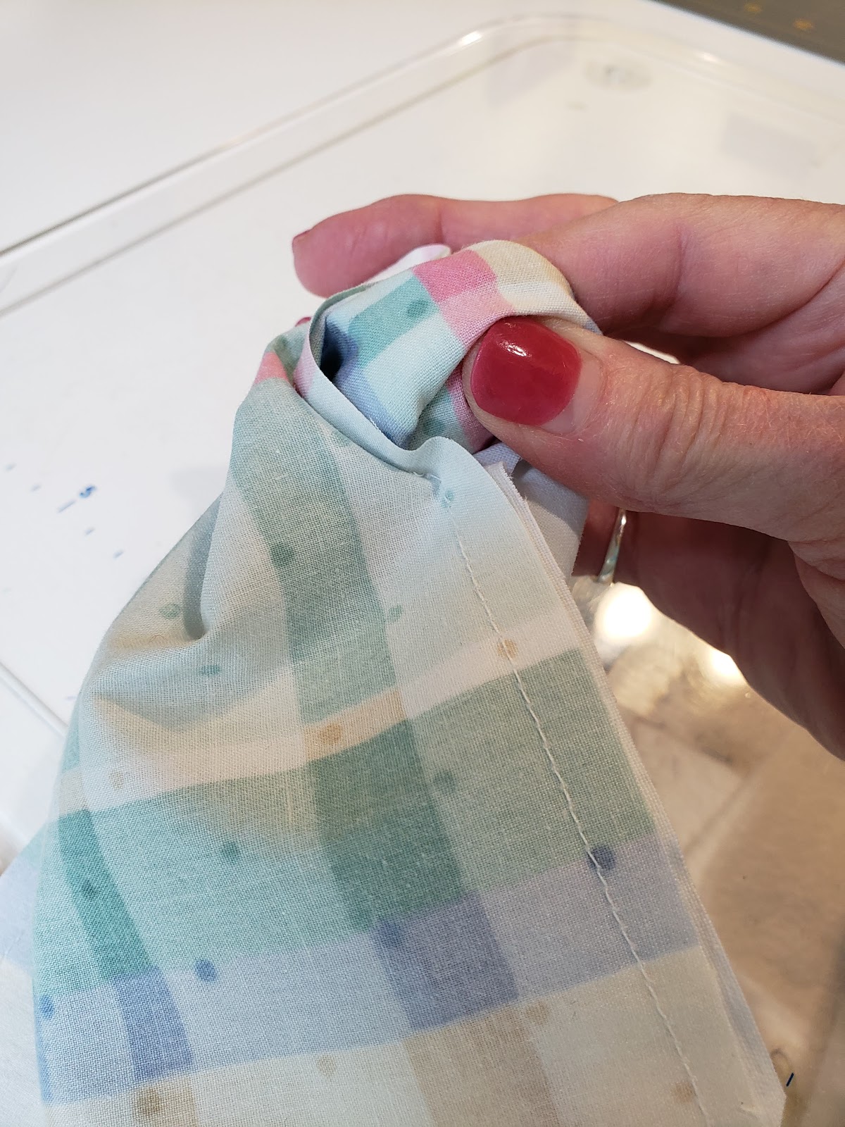 My Patchwork Quilt: DAY 49 - HOW TO MAKE FACE MASKS