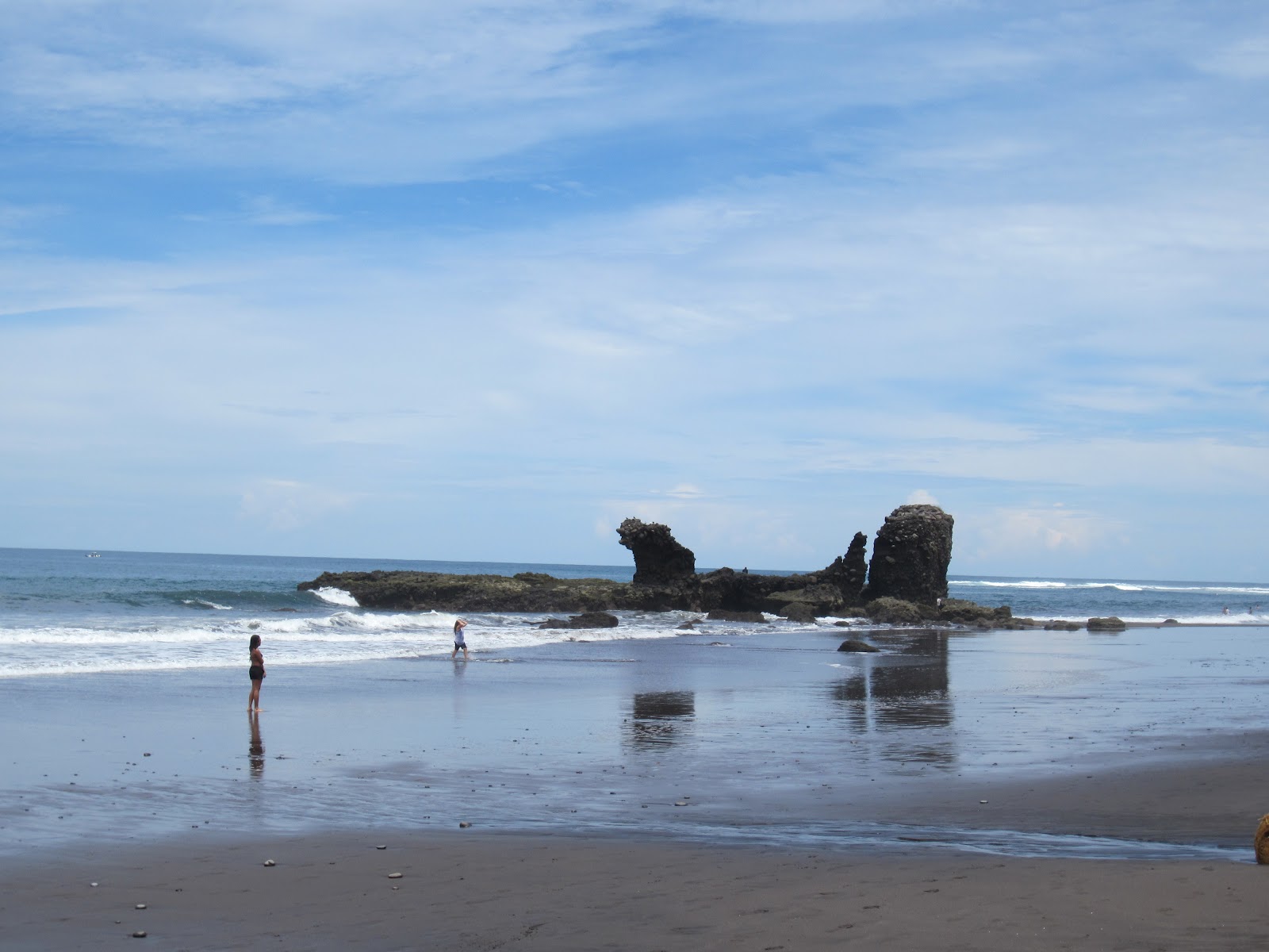 Un verano no cualquiera en El Salvador: Playa El Tunco