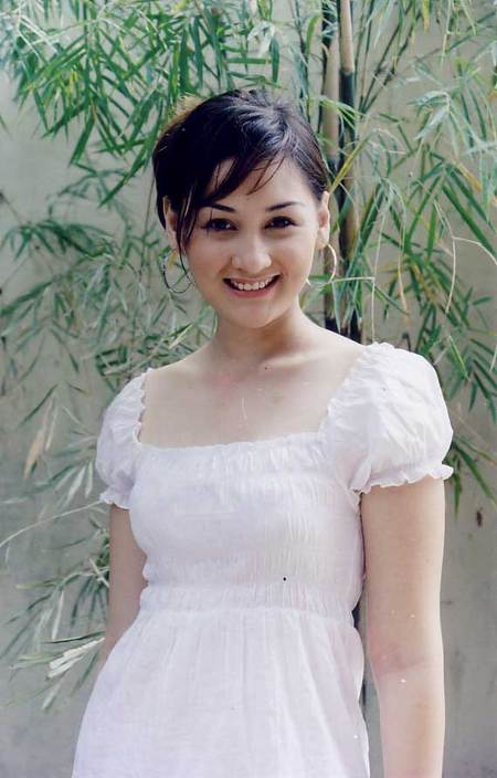 Mona Ratuliu - Alchetron, The Free Social Encyclopedia