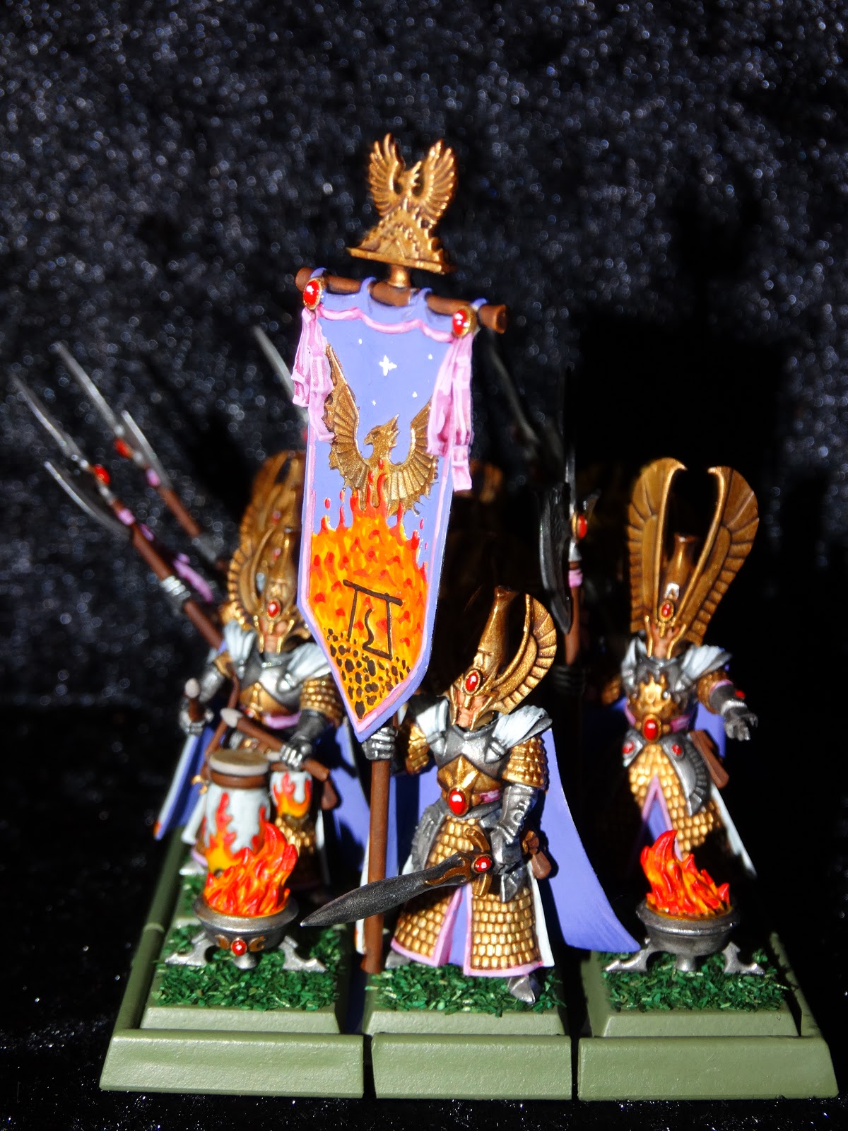 Making miniatures with Mario: High Elves Phoenix Guards finished