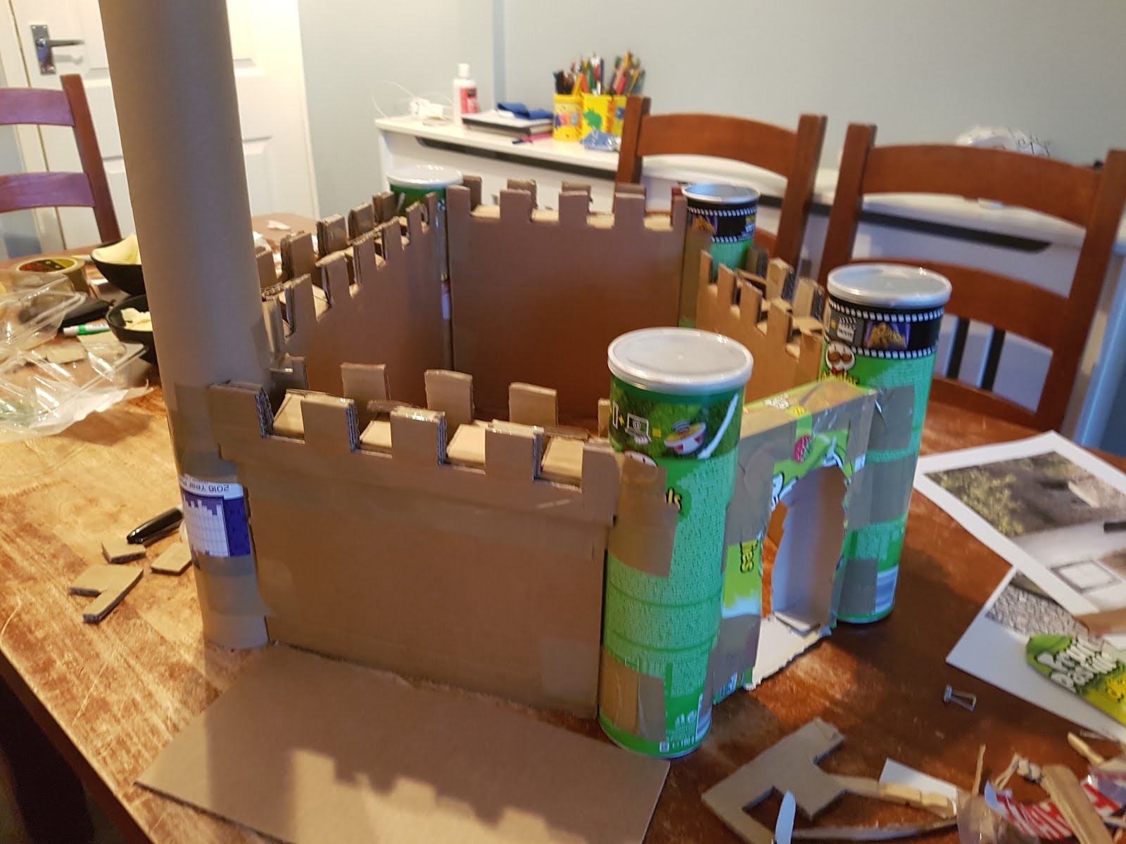 DaddyDaddyCool: Classic School Project: The Castle!