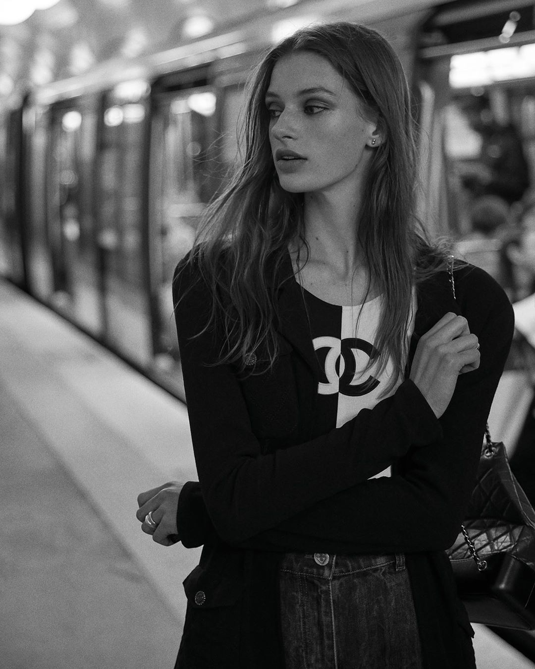 ELITE SPAIN: Karlijn Kusters in Noir et Blanc for Harper's Bazaar Korea ...