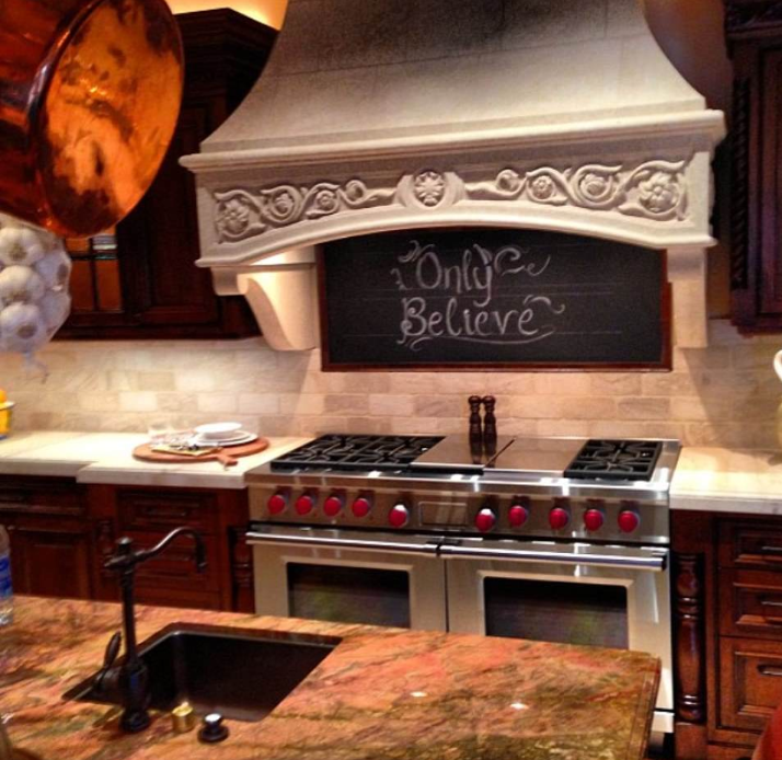 Interior Design of Tyler Perry's luxury Beverly Hills home where Prince ...